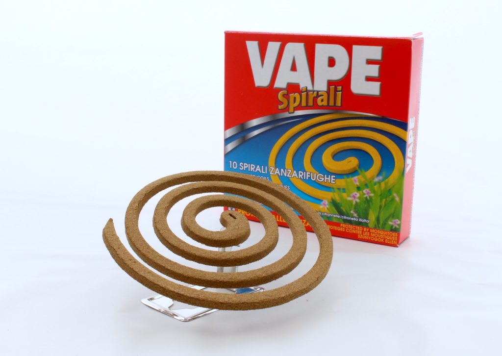 爆誕 イタリア式・蚊取り線香ソムリエ：大矢麻里＆アキオ ロレンツォの 毎日がファンタスティカ！ イタリアの街角から #20 | PARCFERME（パルクフェルメ）